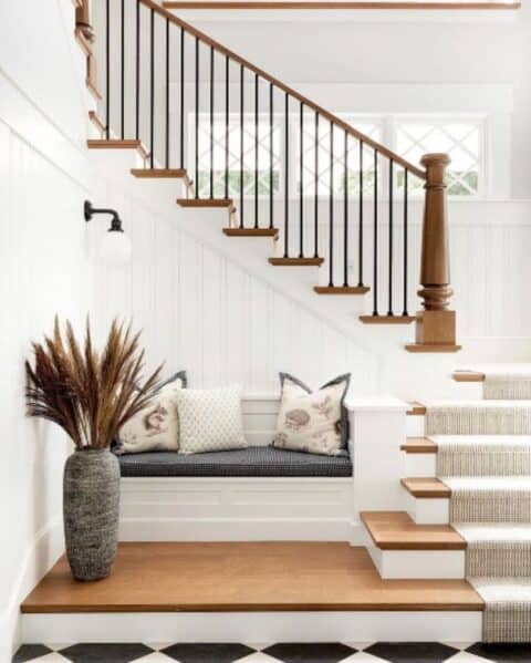 31 Chic Staircase Landing Ideas and Design Tips
